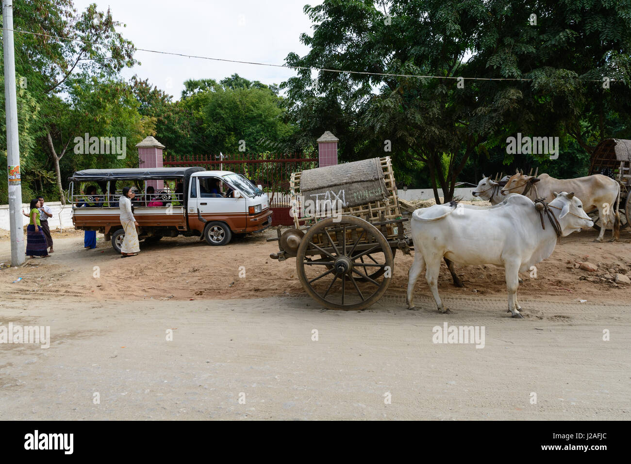 Myanmar taxi hi-res stock photography and images - Alamy