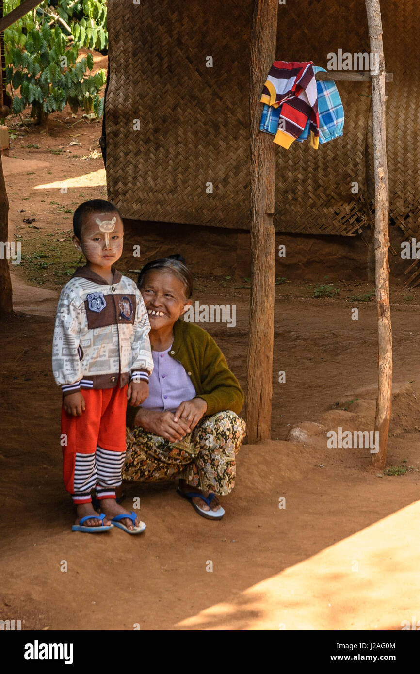 Myanmar (Burma), Shan, Pindaya, street scenes Stock Photo - Alamy
