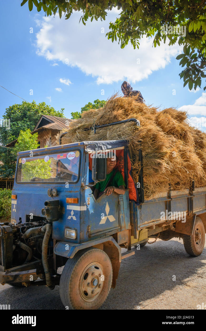Myanmar (Burma), Shan, Pindaya, street scenes Stock Photo - Alamy