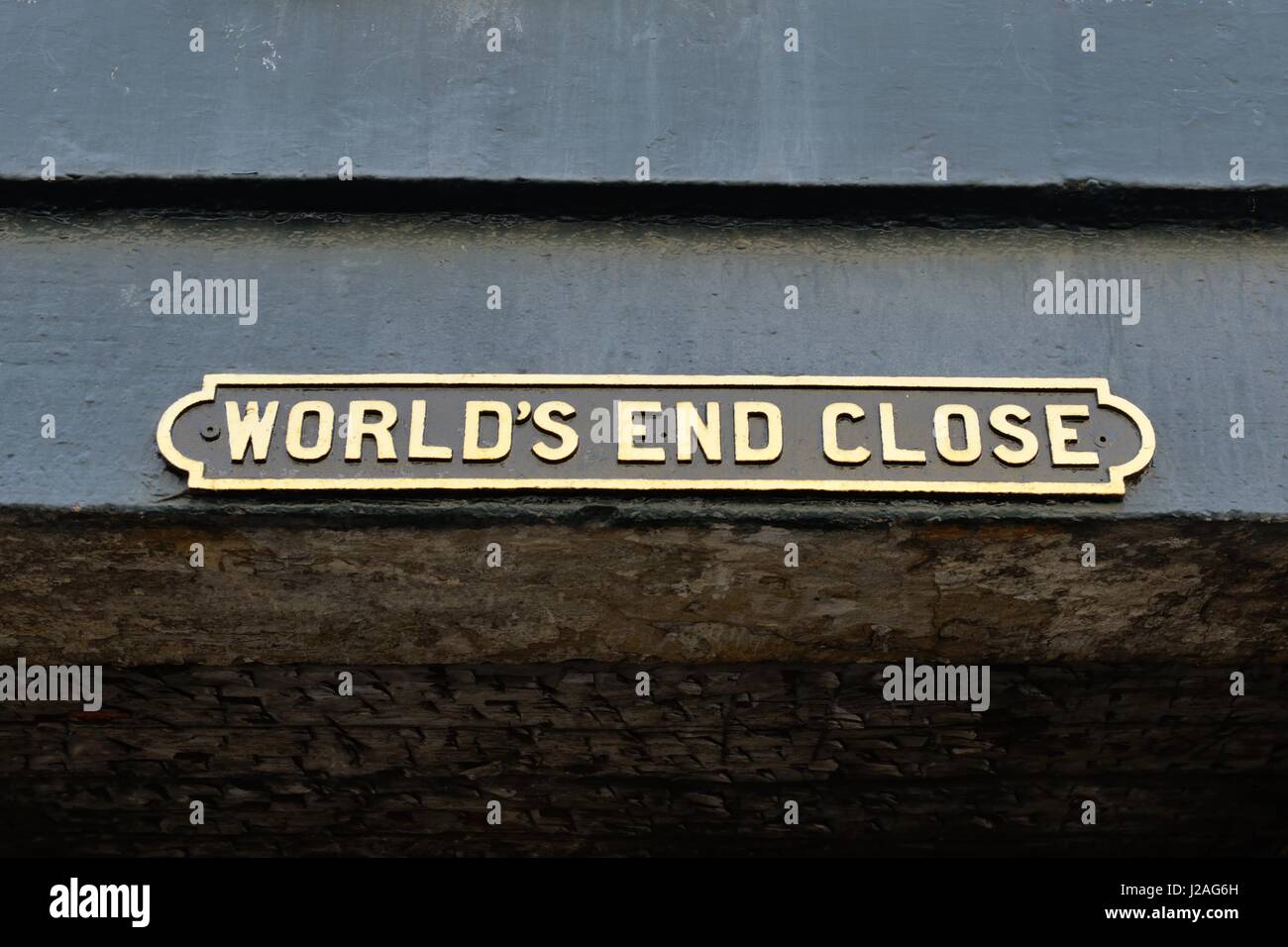 A close in Edinburgh's Royal mile, Scotland, given the amusing name ...