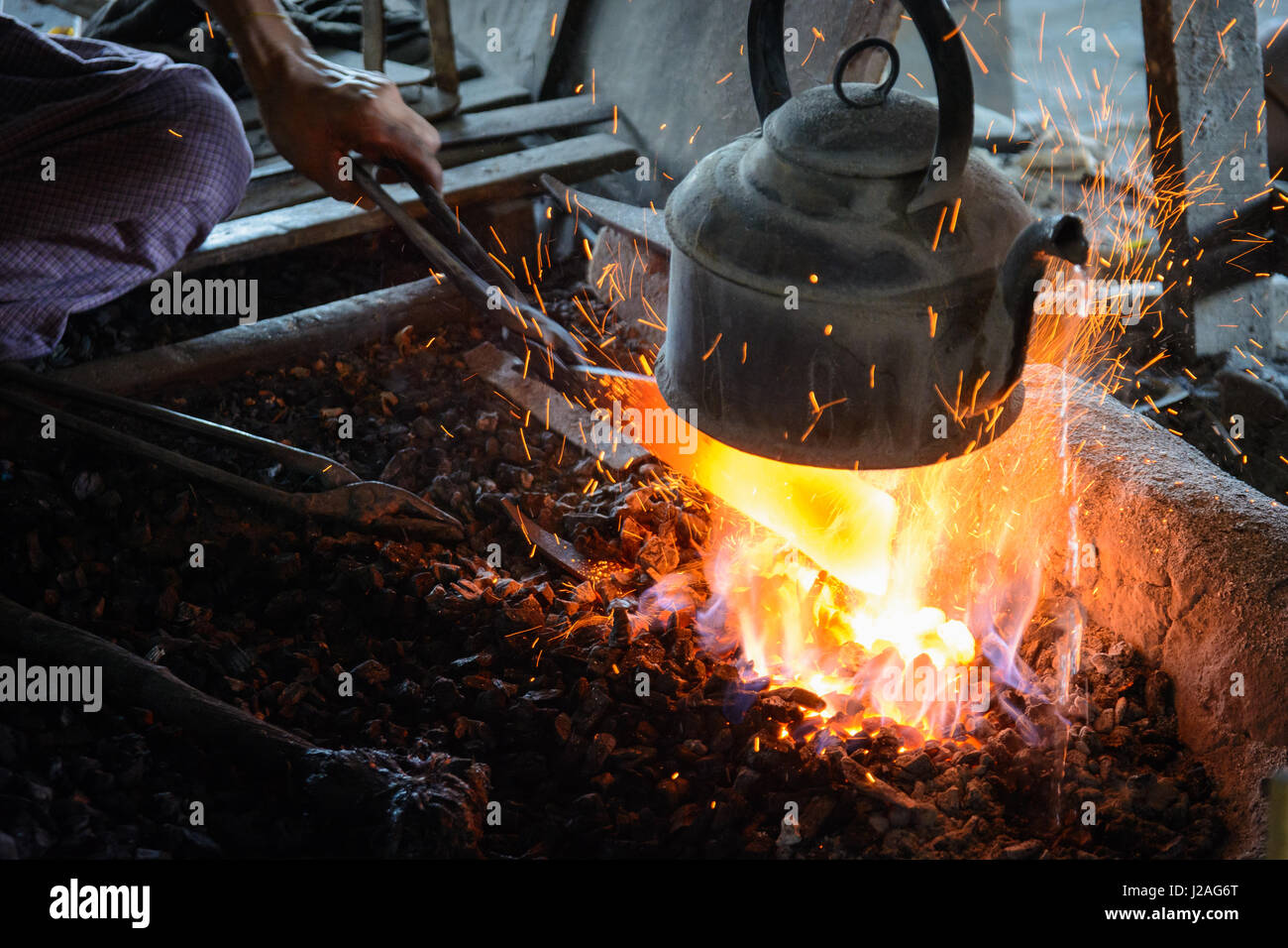 Myanmar (Burma), Shan, Taunggyi, blacksmith Stock Photo - Alamy