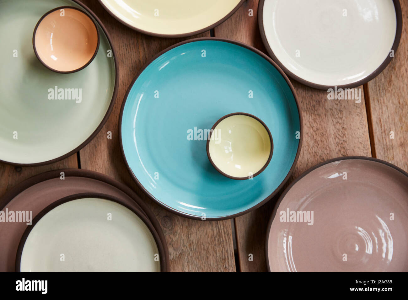 Overhead table hi-res stock photography and images - Alamy