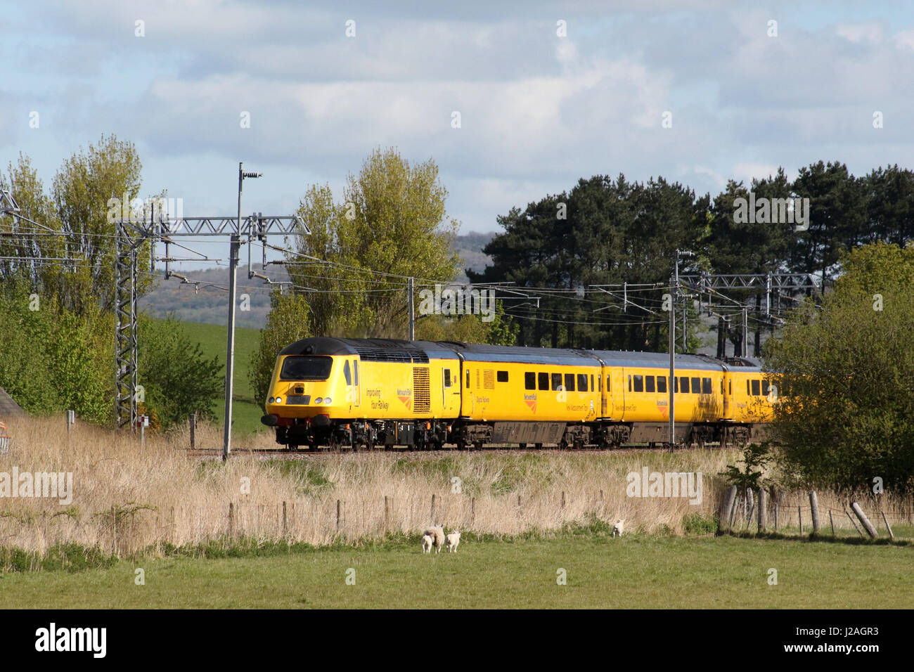 Network rail measurement train, with class 43 power cars in Netwotk ...