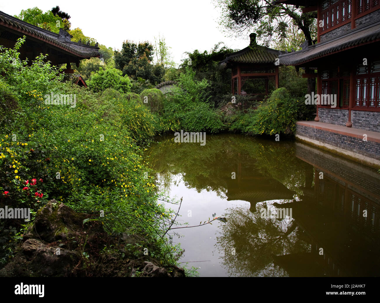 Ancient Chinese Buildings and Garden, pond, reflections, Wuhou Memorial ...
