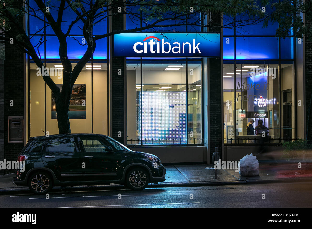 Citibank branch sign hi-res stock photography and images - Alamy