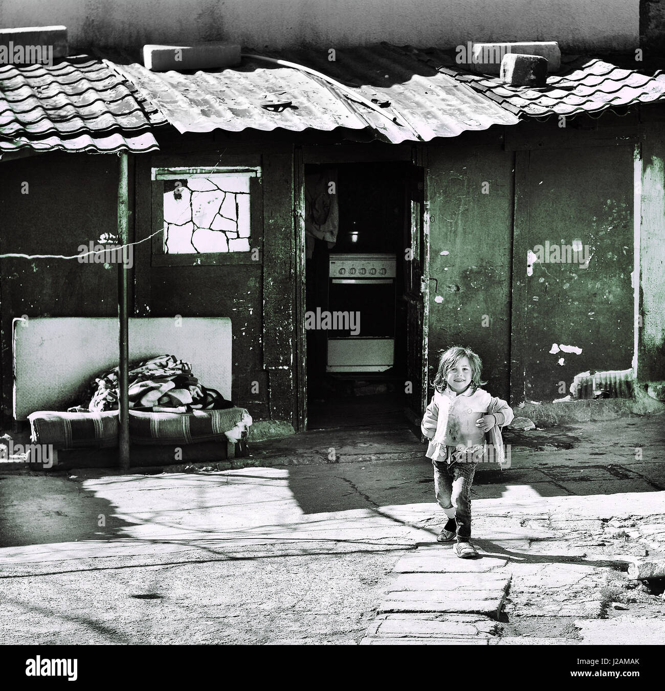 Romania poverty hi-res stock photography and images - Alamy