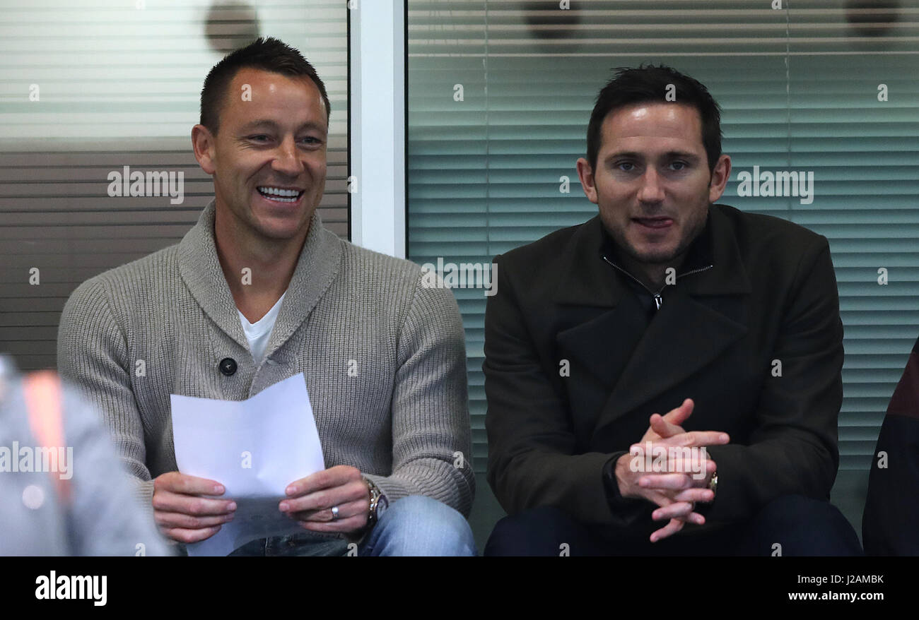 Chelsea's John Terry (left) and former player Frank Lampard in the ...