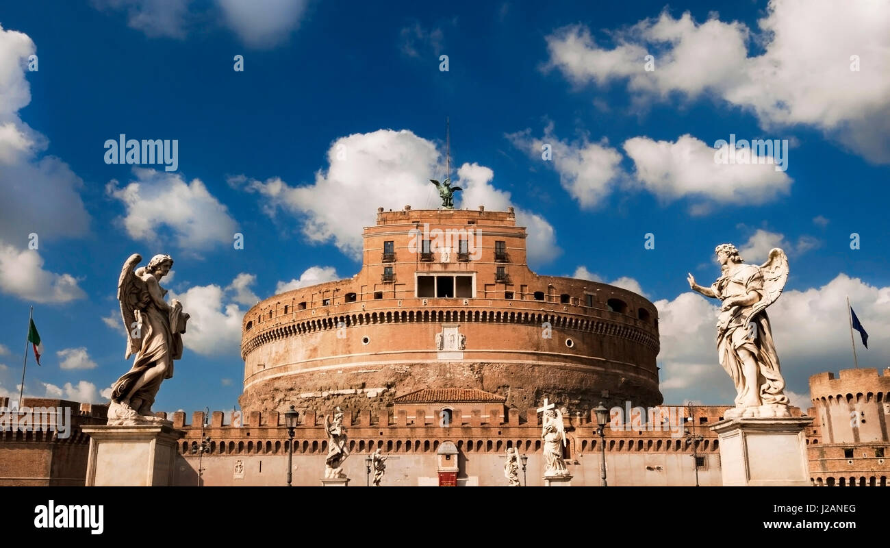 Castel Sant'Angelo (Holy Angel Castle) with beautiful statues and ...