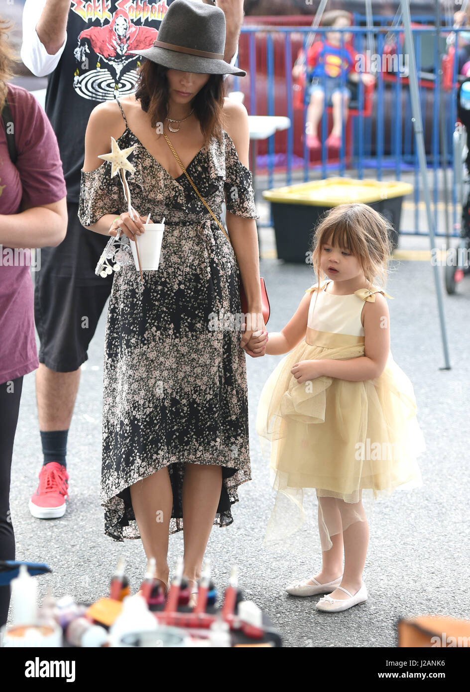 Jenna Dewan Tatum taking her daughter, Everly Tatum, to the Studio City ...