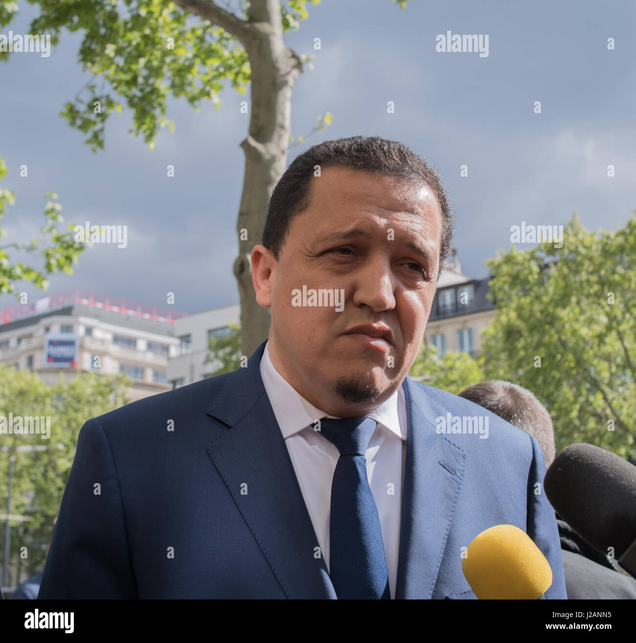 Paris: Manifestation Police officers "angry" and "in mourning Stock ...