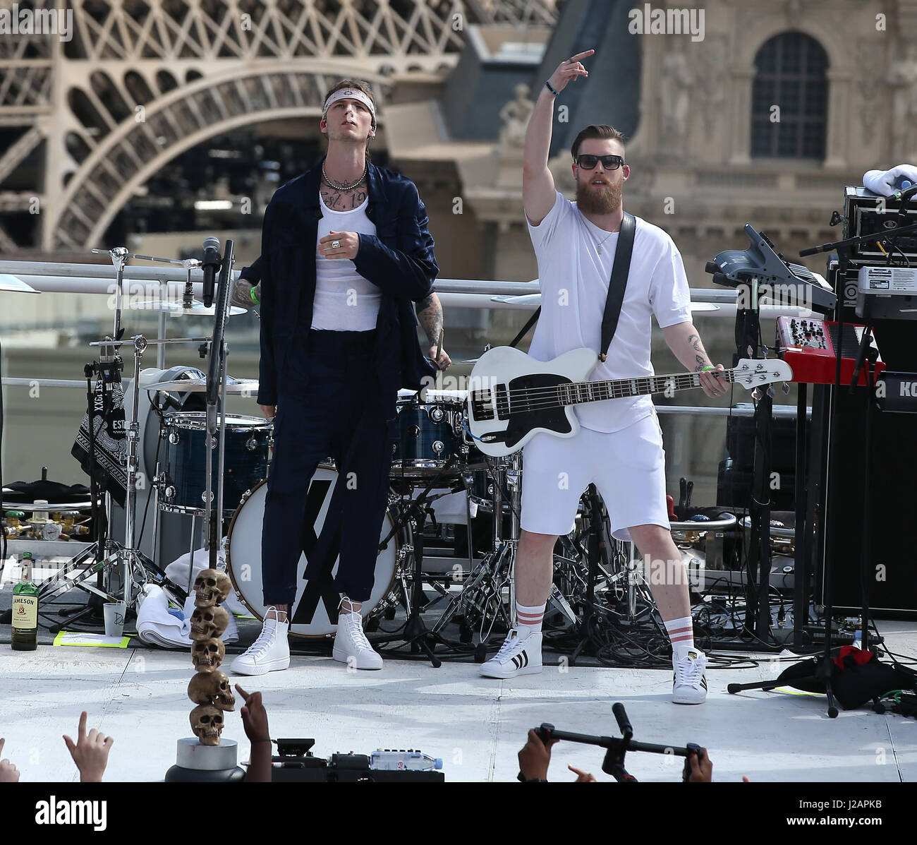 Machine Gun Kelly Makes a Splash at Drai's Beachclub Las Vegas, March ...