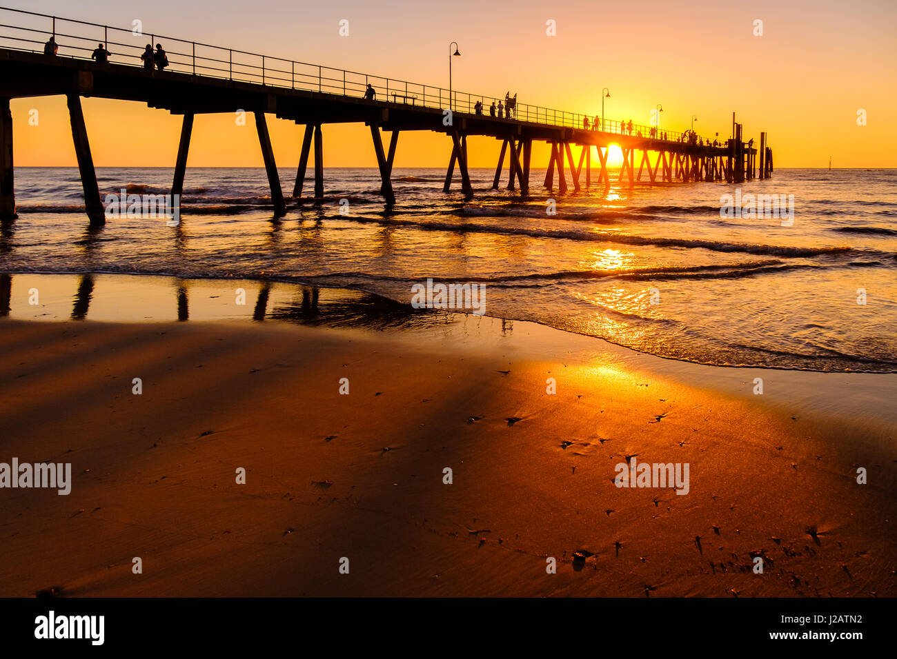 Adelaide jetty pier hi-res stock photography and images - Alamy