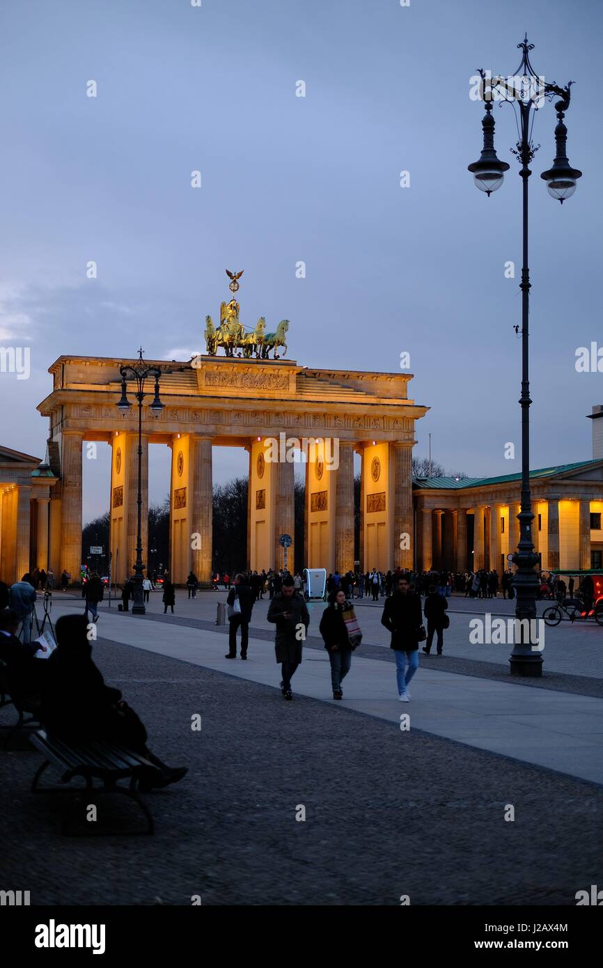 The illuminated Brandenburger Gate in Berlin (Germany) on 9 March 2017. | usage worldwide Stock ...