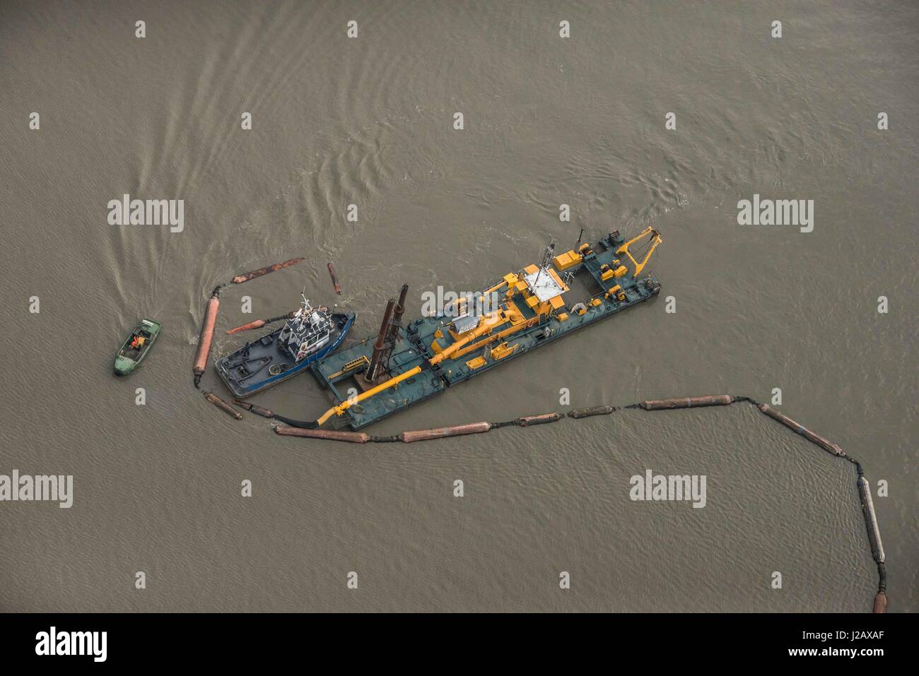 Dredging ship hi-res stock photography and images - Alamy