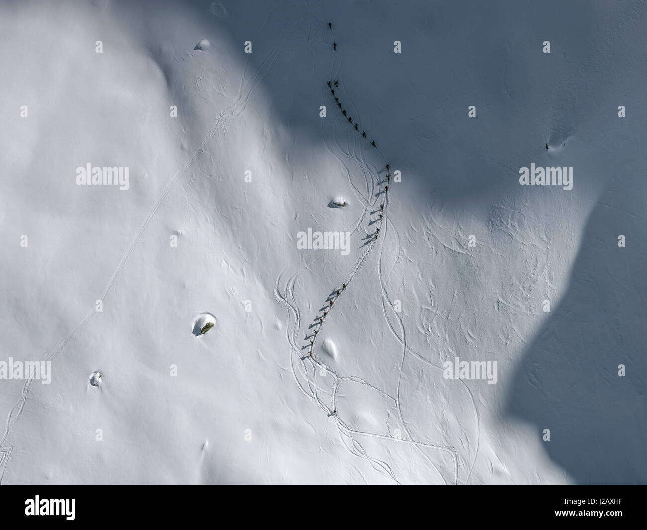Aerial view skiers ski hi-res stock photography and images - Alamy