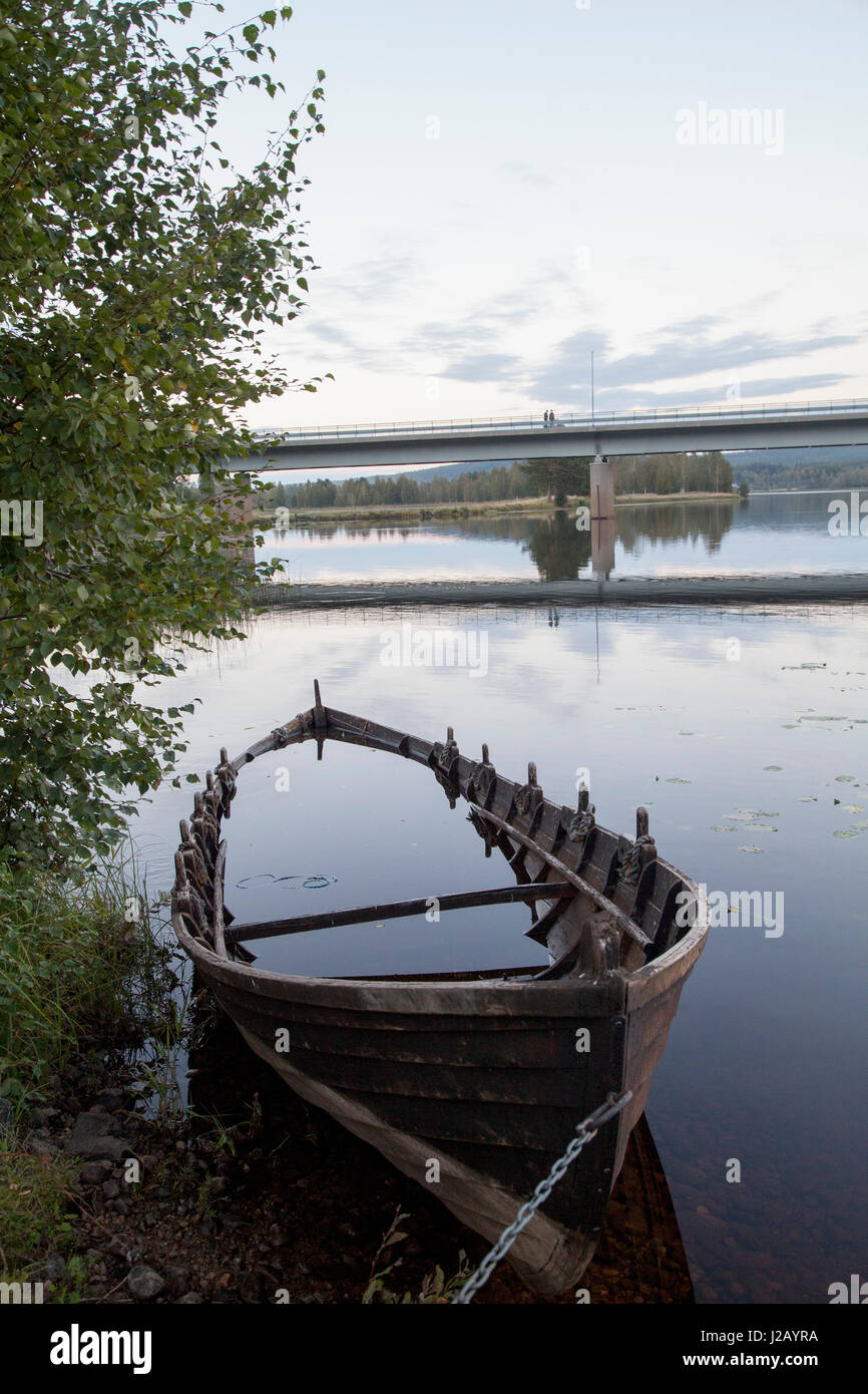 Sinking rowboat hi-res stock photography and images - Alamy