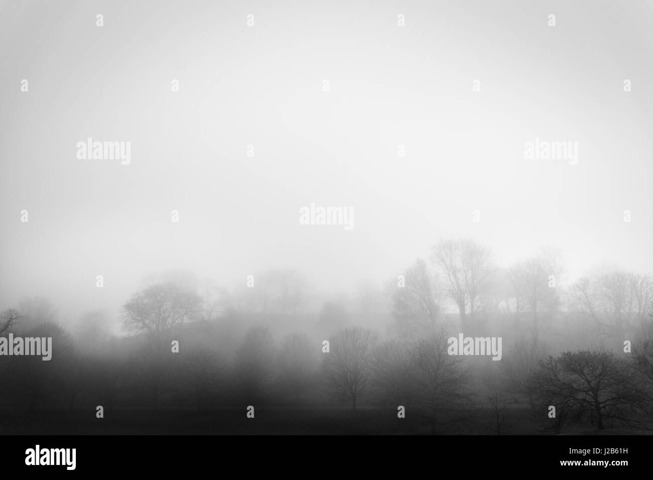 Dark mist fog london Black and White Stock Photos & Images - Alamy