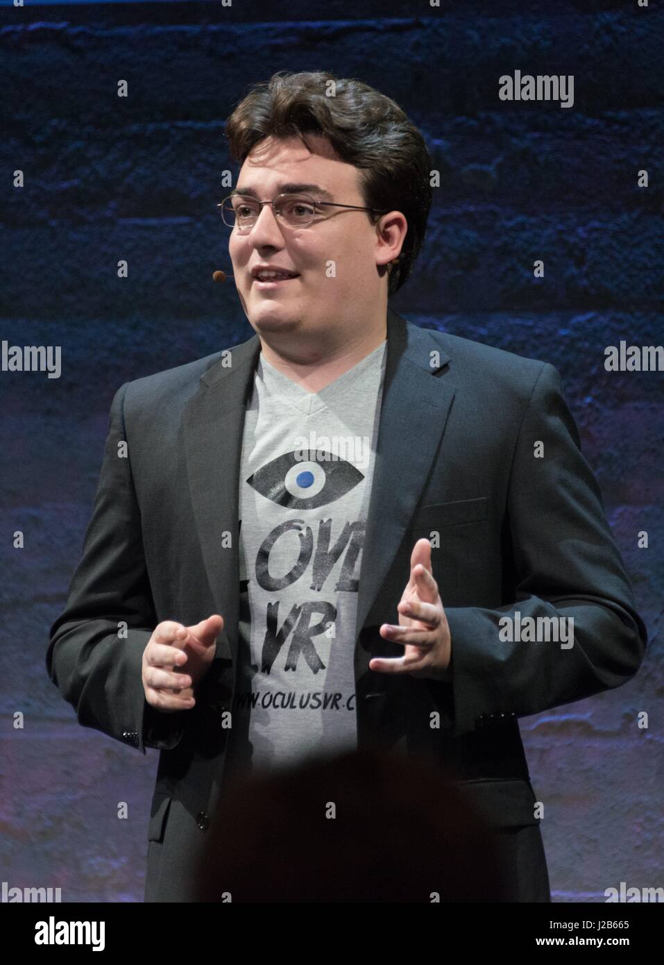 Oculus Founder Palmer Luckey discusses the Oculus Rift consumer version ...