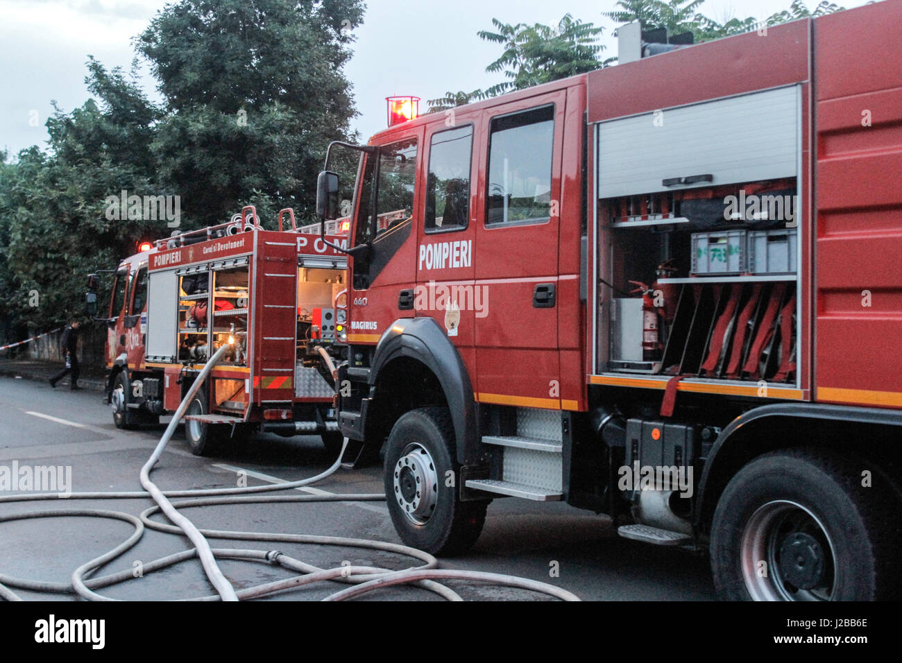 Emergency fire truck men rescue hi-res stock photography and images - Alamy