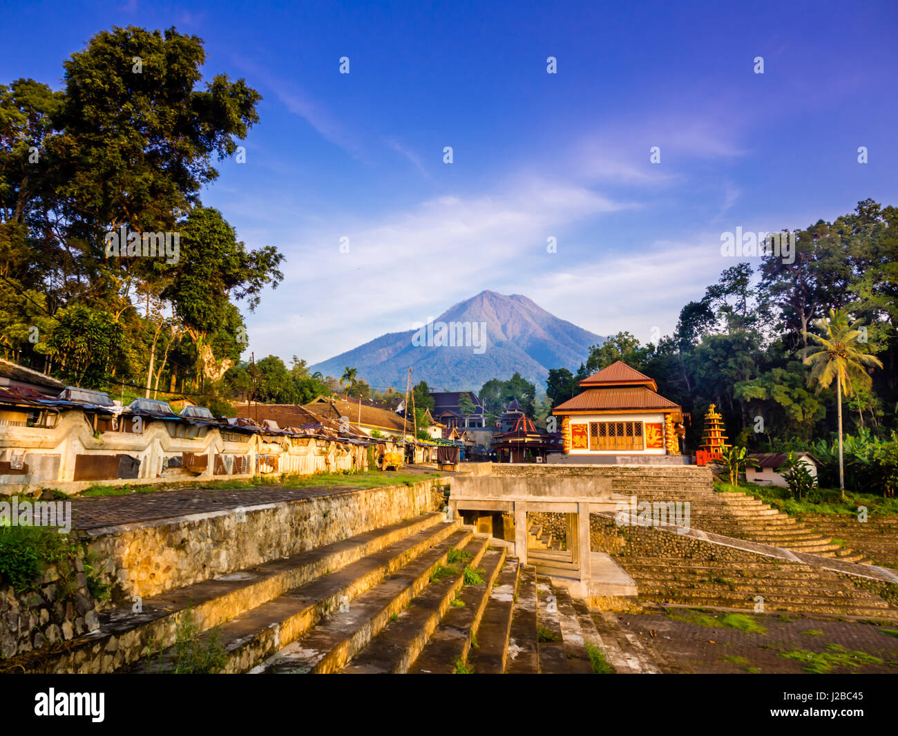 The buddhist temple on the mountain hi-res stock photography and images ...
