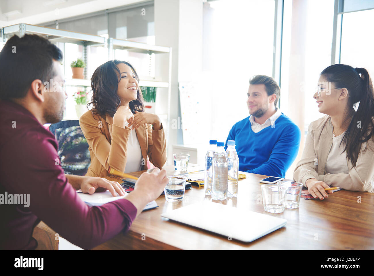 Group of business people discussing at work Stock Photo - Alamy Group of business people discussing at work Stock Photo - Alamy