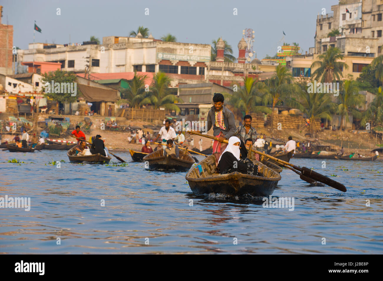 Busy river transportation hi-res stock photography and images - Alamy