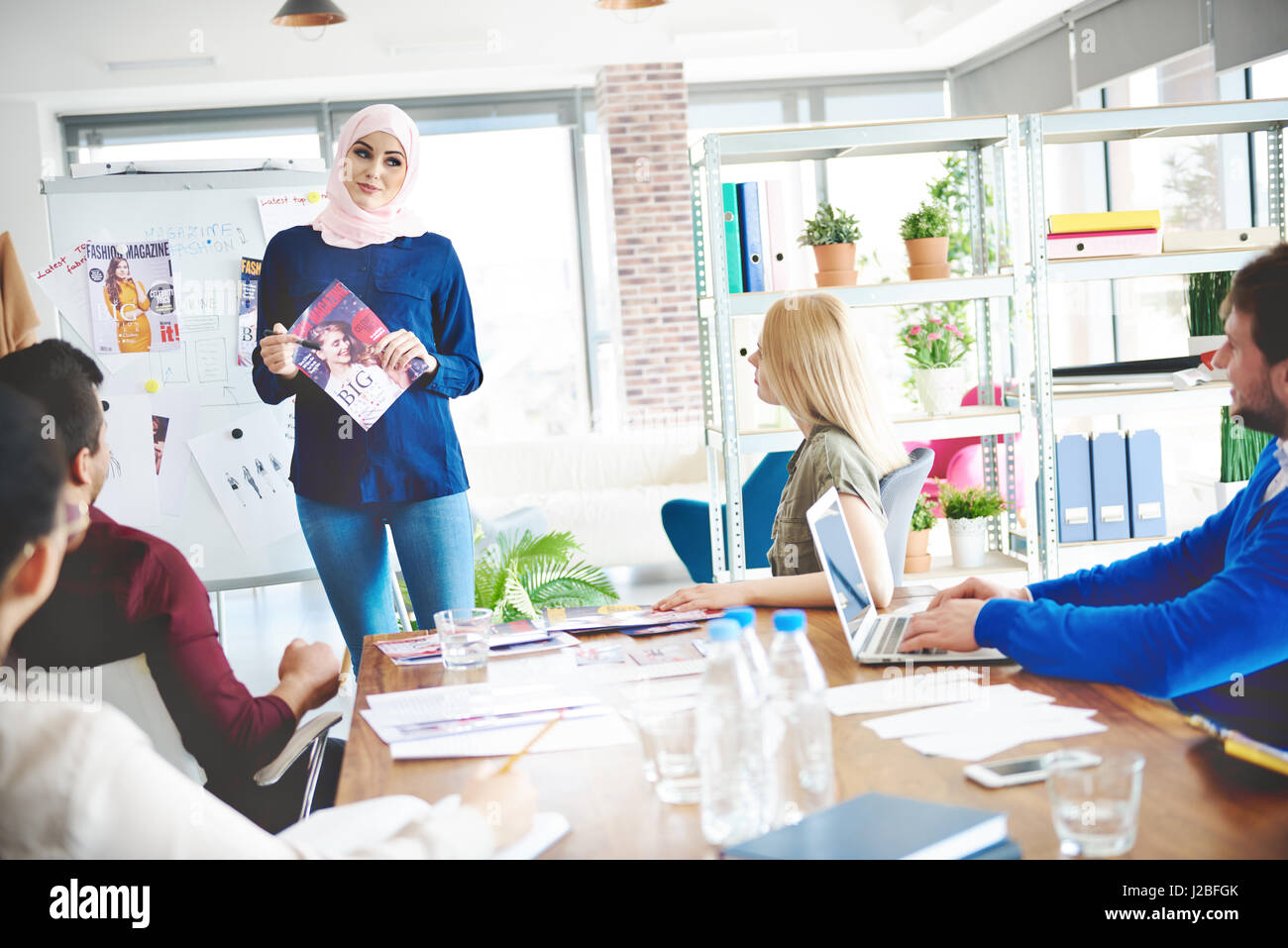 Muslim woman conference hi-res stock photography and images - Alamy