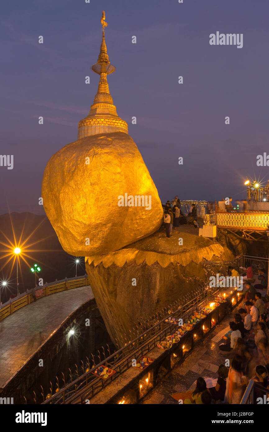 Myanmar, Bago. The Golden Rock at Kyaiktiyo Pagoda in early dawn Stock ...