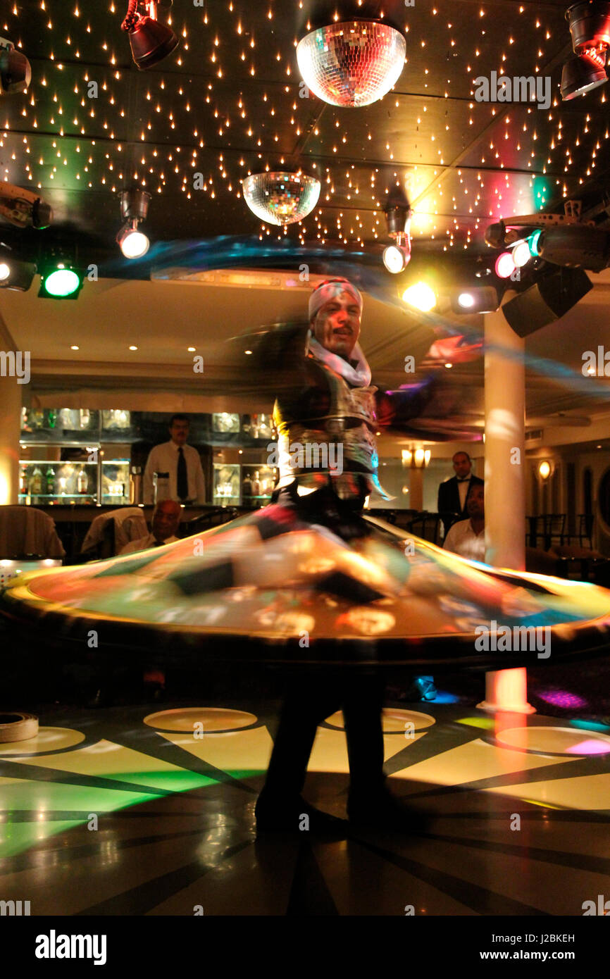 Cairo egyptian sufi tanoura hi-res stock photography and images - Alamy