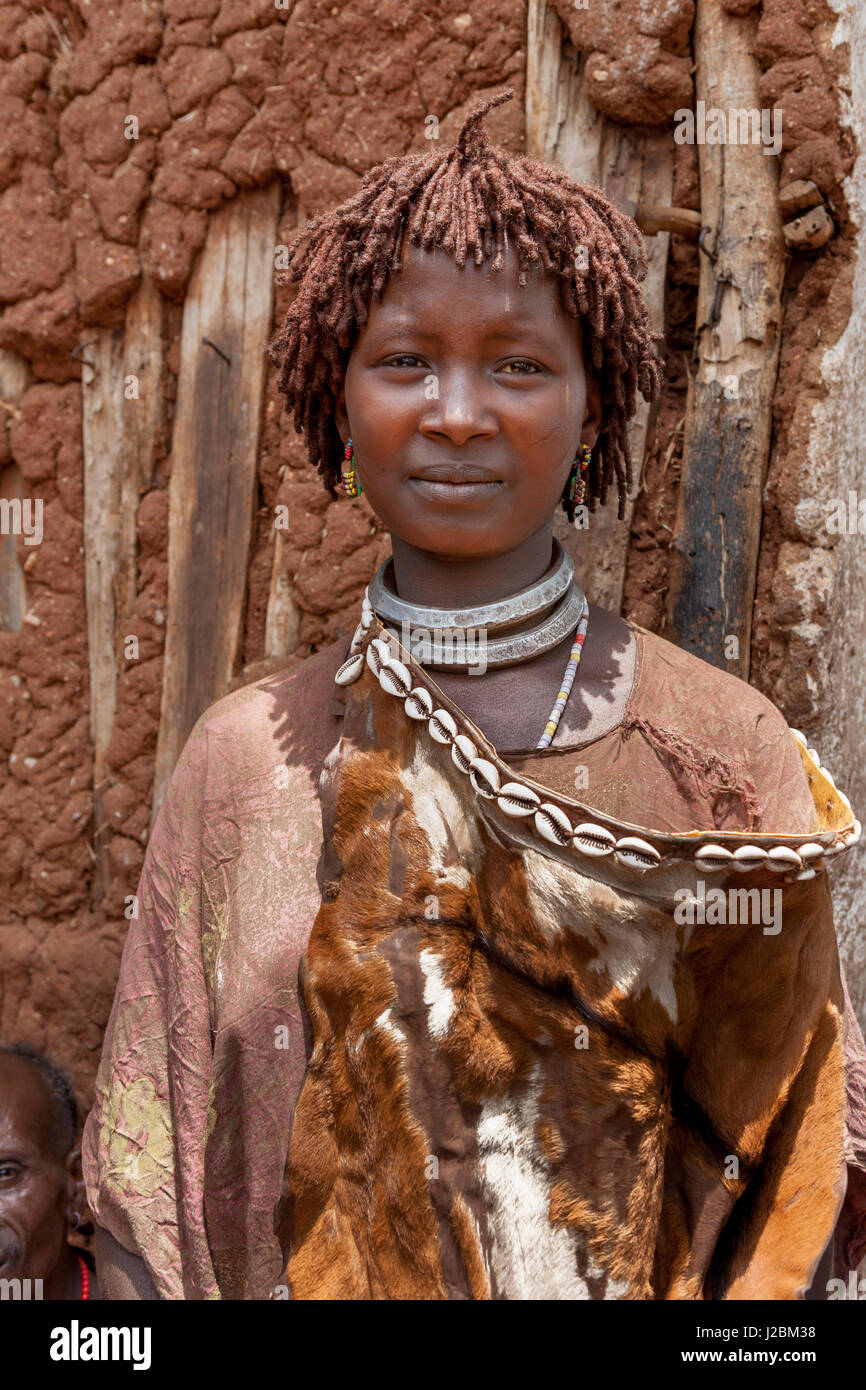 Hamer woman portrait dileka ethiopia hi-res stock photography and ...