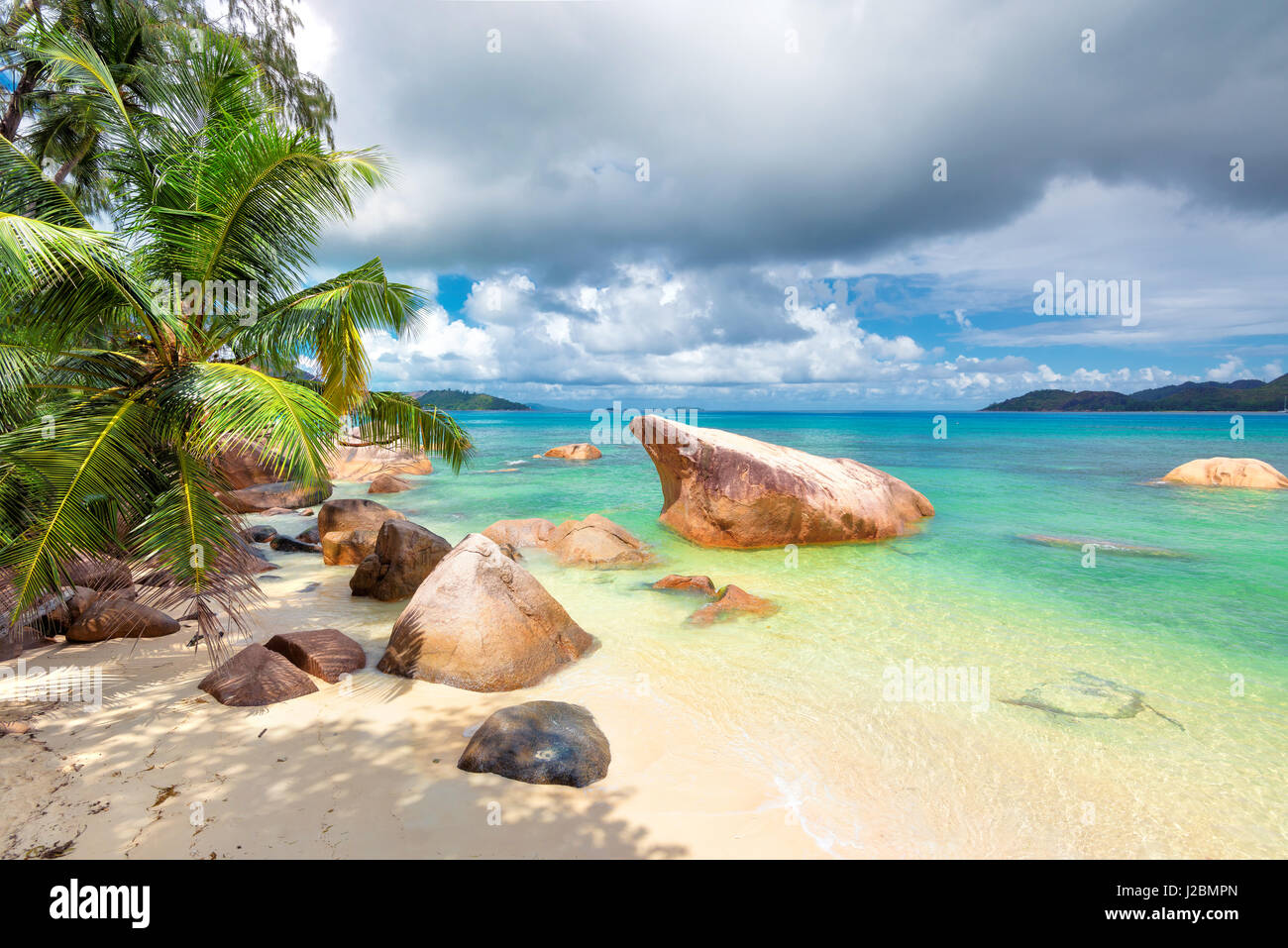 Tropical beach rocks hi-res stock photography and images - Alamy