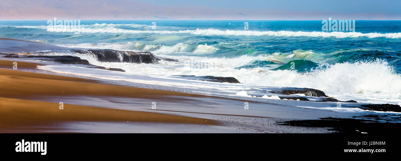 Skeleton bay surf hi-res stock photography and images - Alamy