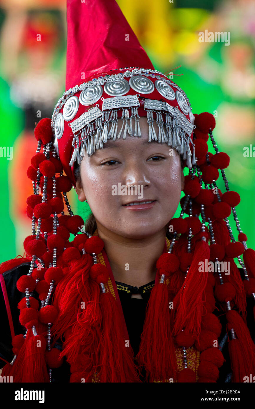 Chinese Ethnic women at Kunming China Ethnic Minorities Village Park in ...