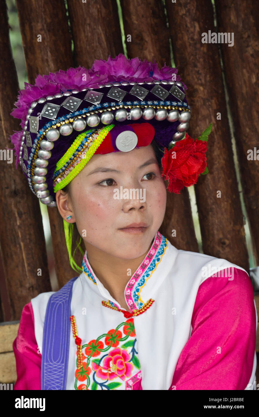 Chinese Ethnic women at Kunming China Ethnic Minorities Village Park in ...