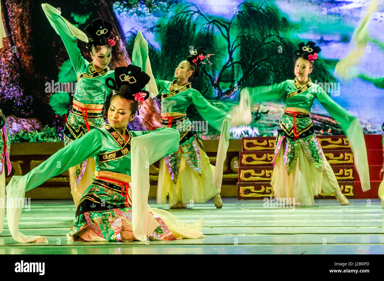 Tang Dynasty Stage Show Xian, China Stock Photo - Alamy
