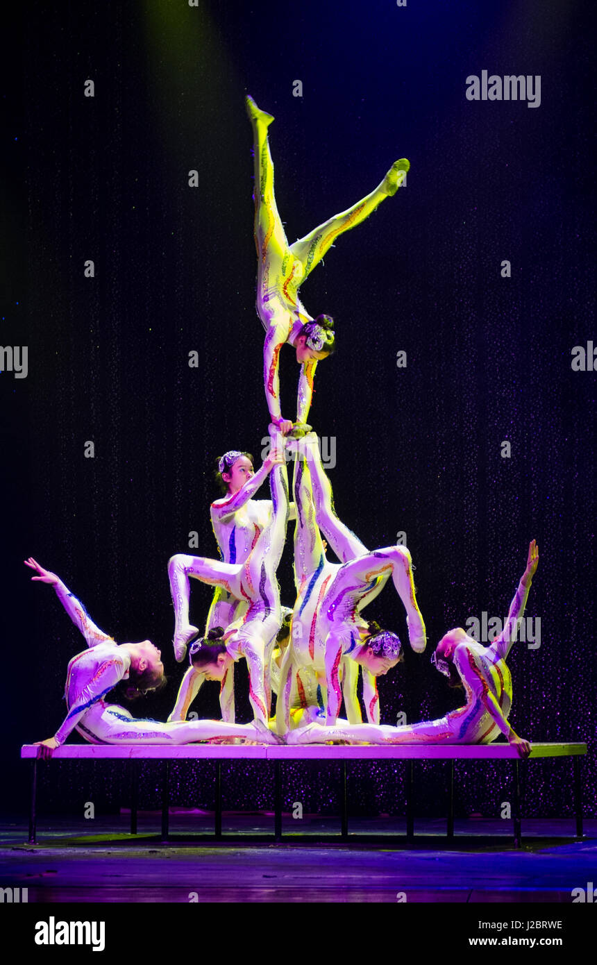 Shanghai Acrobats Shanghai, China Stock Photo - Alamy