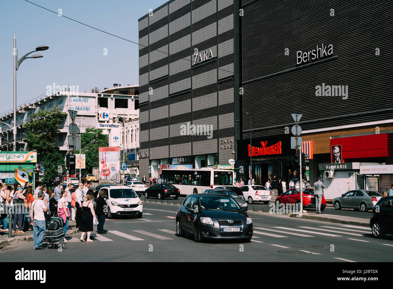 Traffic intersections hi-res stock photography and images - Alamy