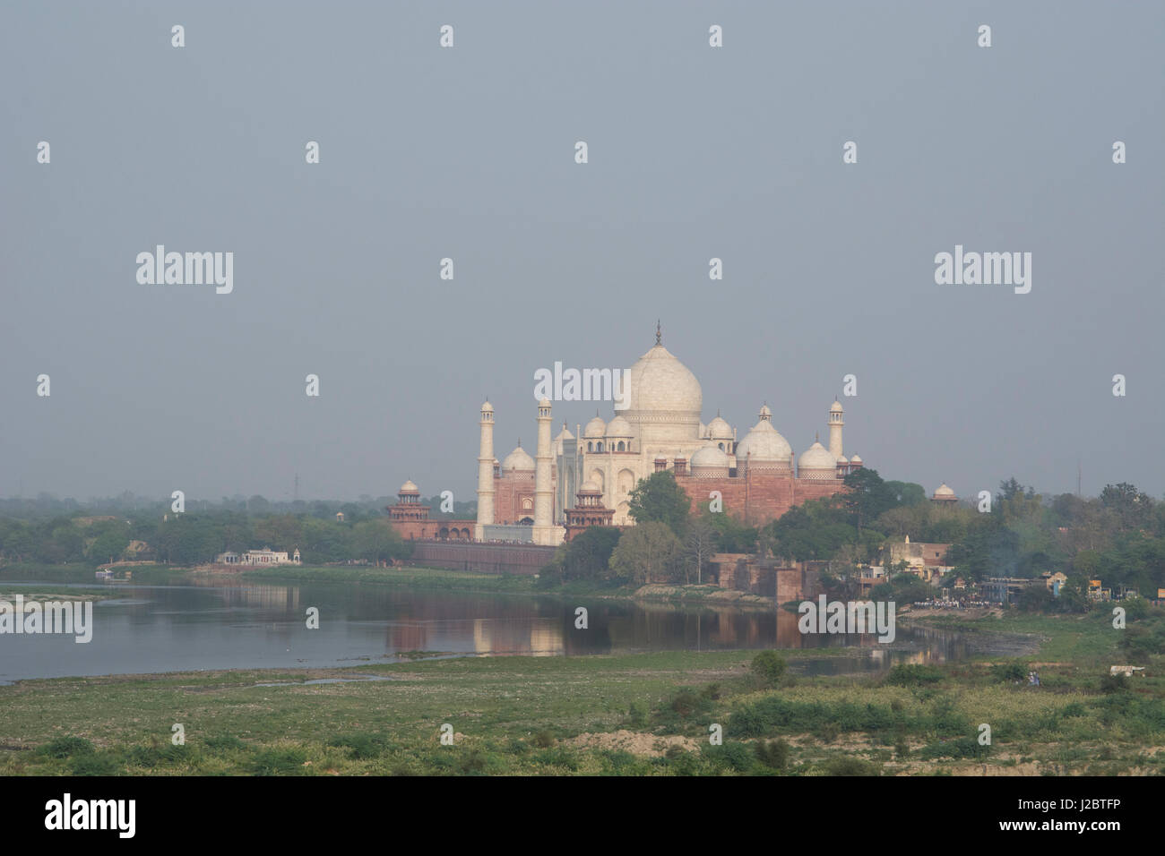 Taj mahal and red fort, india hi-res stock photography and images - Alamy