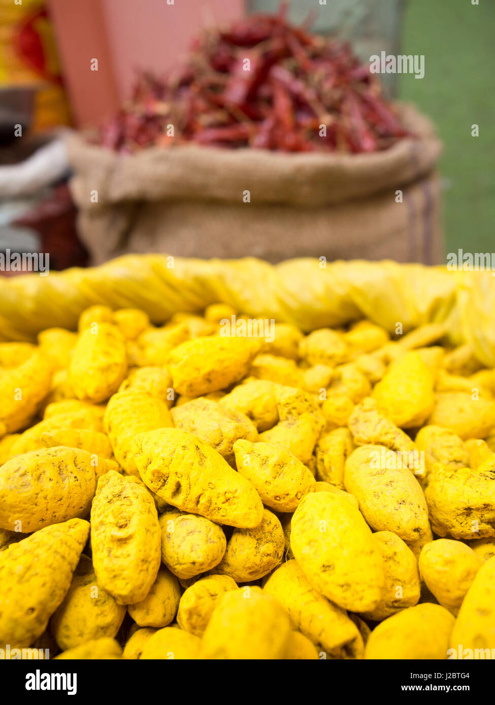 Vessel full indian spices hi-res stock photography and images - Alamy