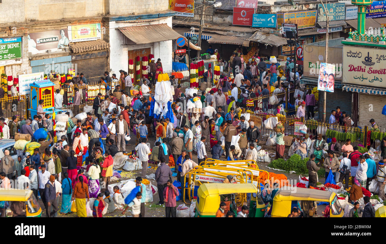 Flower market, K.R. Market, Bangalore (Bengaluru), Karnataka, India ...