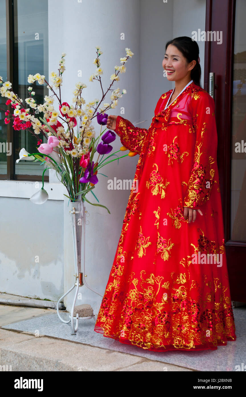 Colorful and traditional dressed woman in the Koryo Museum Songyungwan ...
