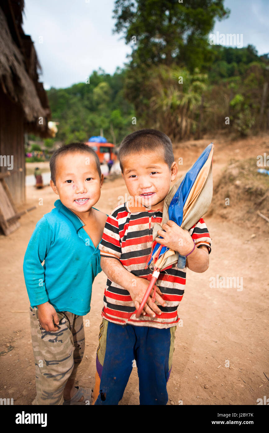 Visiting children hi-res stock photography and images - Alamy
