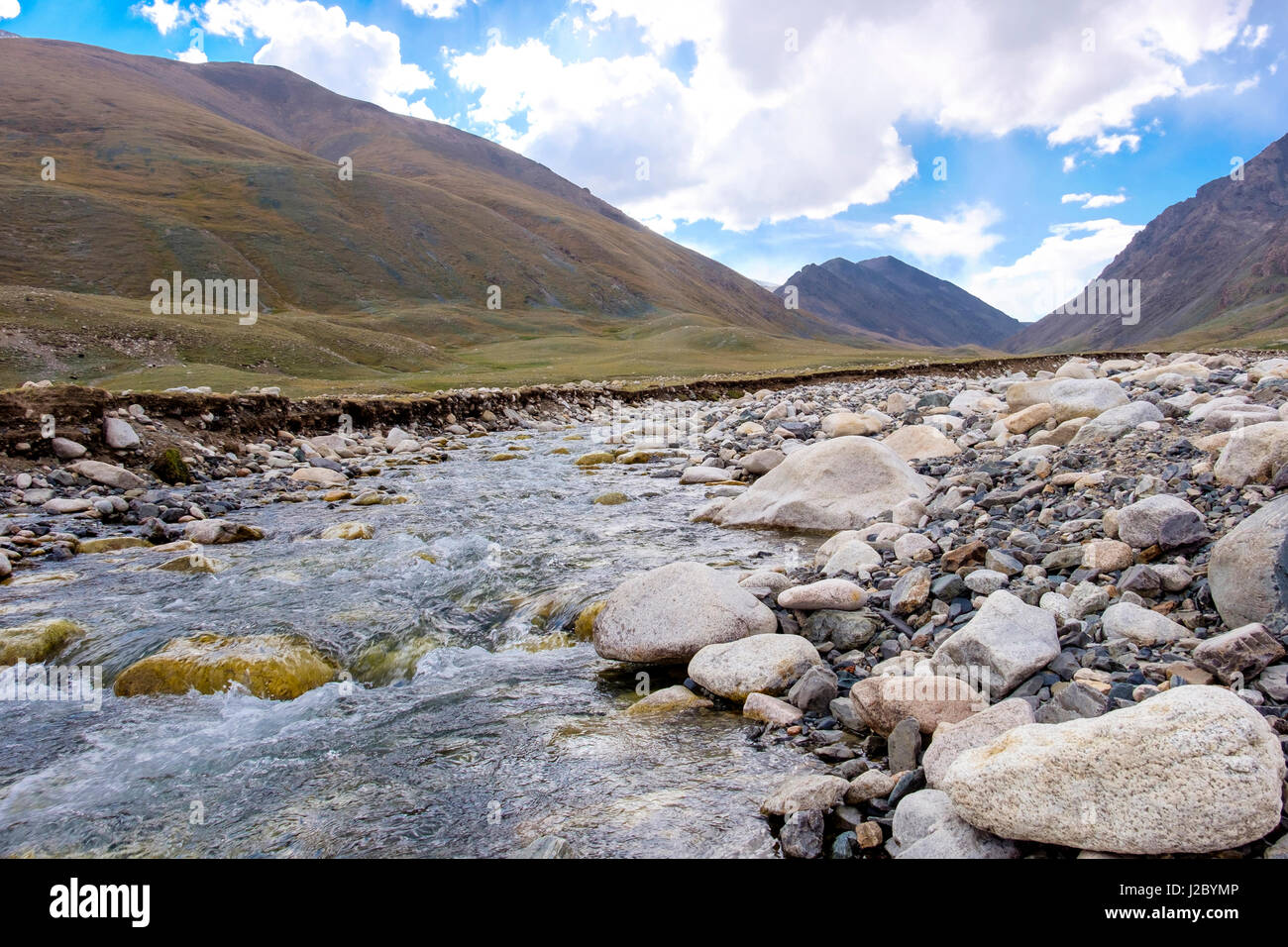 Mongolia, Khovd Province, Gashuun Suhayt. River valley. Mongolian ...