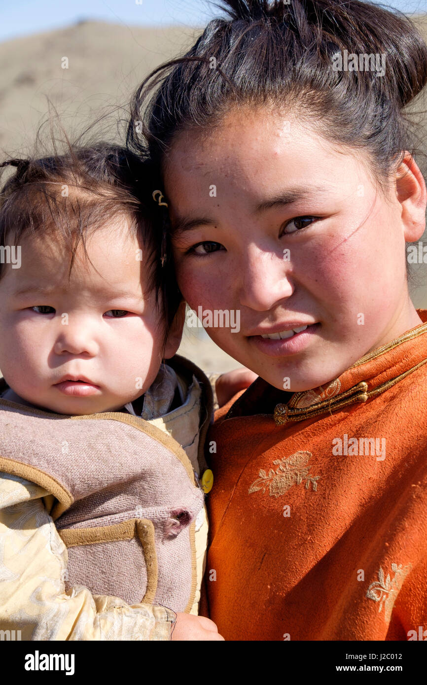 Altai mongolia child family hi-res stock photography and images - Alamy
