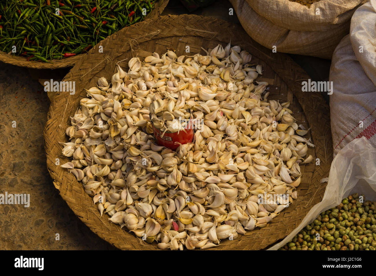 Myanmar. Shan State. Aung Pan market. Cloves of garlic for sale Stock ...