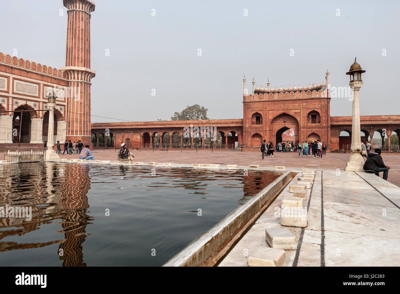 Reflection. Jama Mashid, mosque. Delhi. India Stock Photo - Alamy