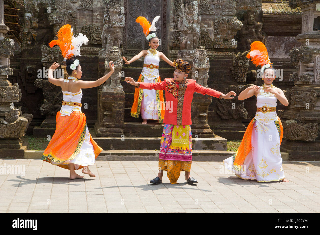 Typical balinese dance hi-res stock photography and images - Alamy