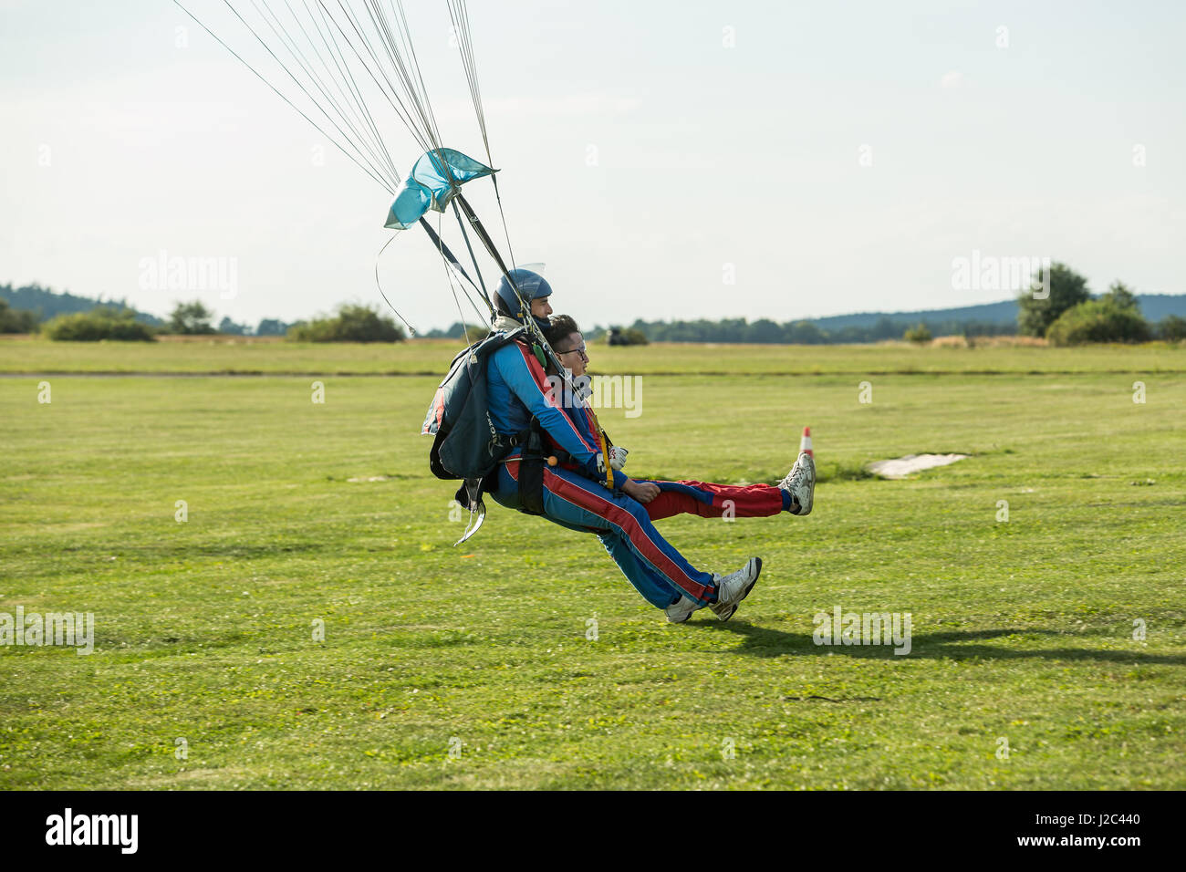 Tandem landing hi-res stock photography and images - Alamy