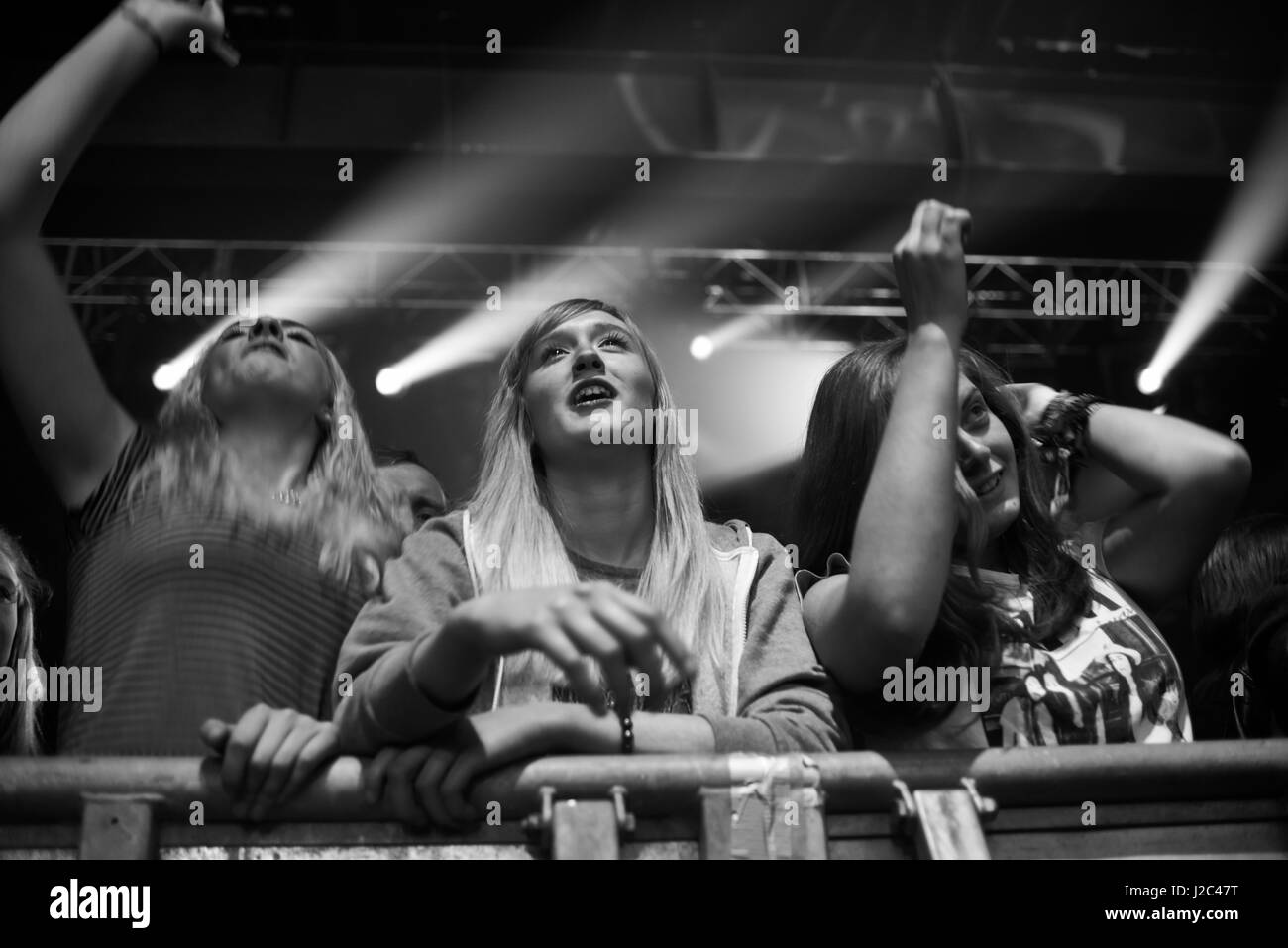 Groupies hi-res stock photography and images - Alamy