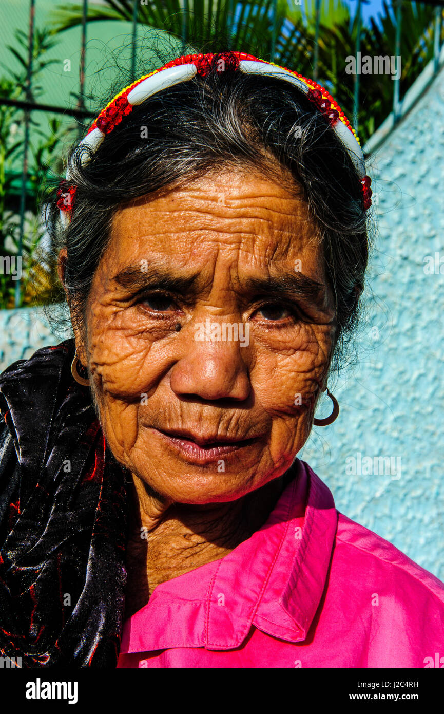 Friendly Filipino woman, Bontoc, Luzon, Philippines Stock Photo - Alamy